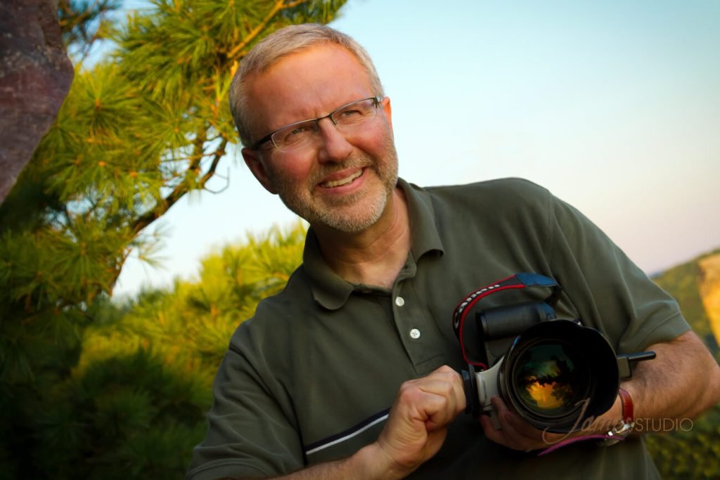 James Studio Photography – Elegant Portrait Photography